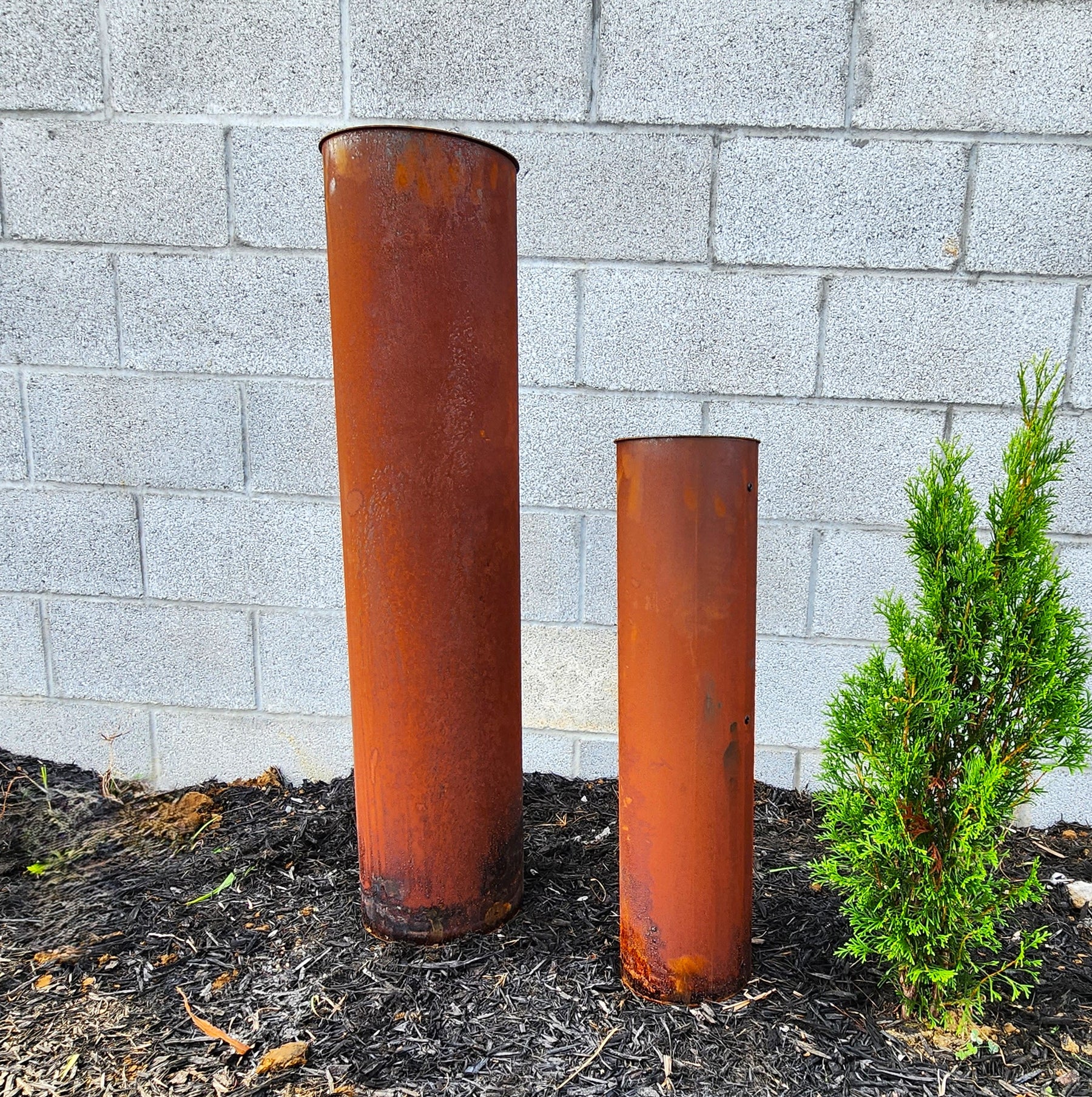 Rusted Round Garden Column – Modern Outdoor Steel Landscape Accent ...